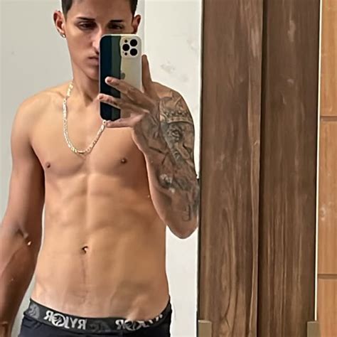 Julio Simplício Simplicio027 • Threads Say More