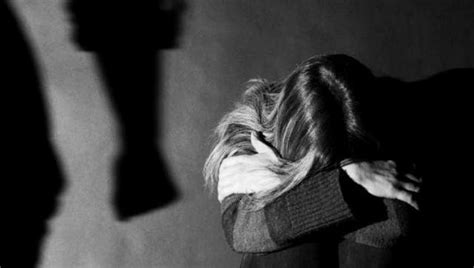 14 წლის გოგო ჯერ ნაცნობმა მამაკაცმა გააუპატიურა და მერე მამამ გალახა აჭარაში მომხდარი