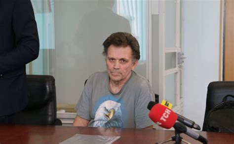 Суд відпустив під домашній арешт охоронця поліклініки який не відчинив укриття в ніч на 1