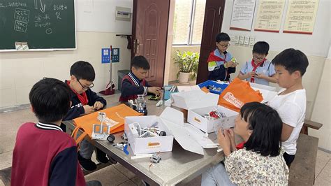 指示器 Epython硬件编程笔设计 丁荷小学 4月26日 指示器 Epython硬件编程笔设计 丁荷小学 4月26日