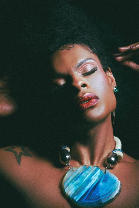 Rafa L O Teatro Me Mostrou A Humana Antes Da Artista Da Dança