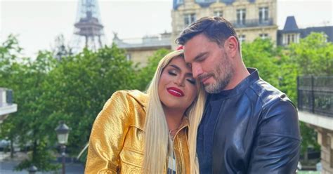 Las Fotos De Wendy Guevara Con Julián Gil En París Pero Solo A Ella