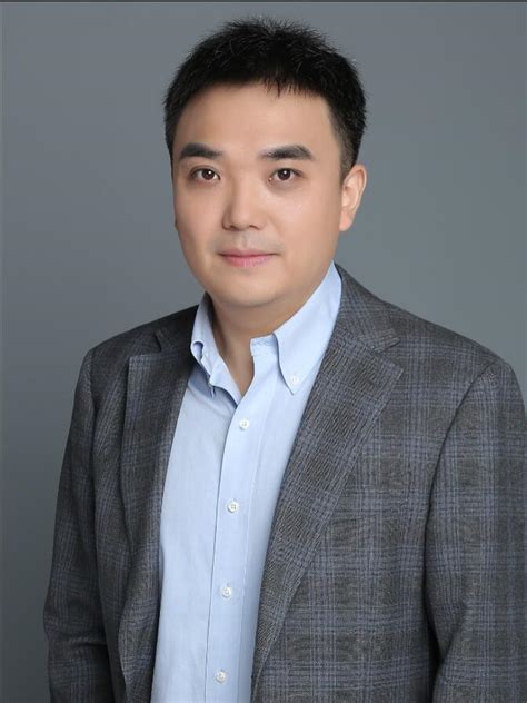 Ping Luo 罗平 Ping Luo 罗平