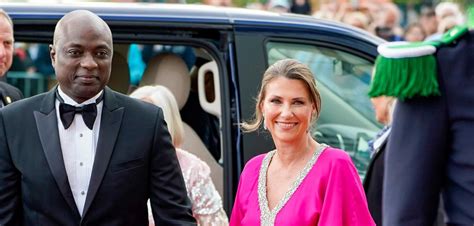 Norwegen Prinzessin Märtha Louise Kündigt Hochzeit Mit „sex Schamanen