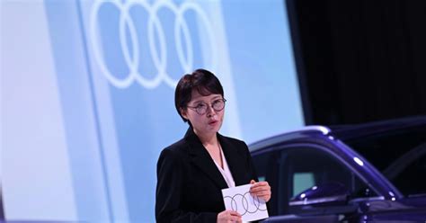 포토 프레젠테이션 하는 임현기 사장