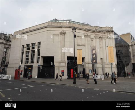 National Gallery Sainsbury Wing In London Stock Photo Alamy