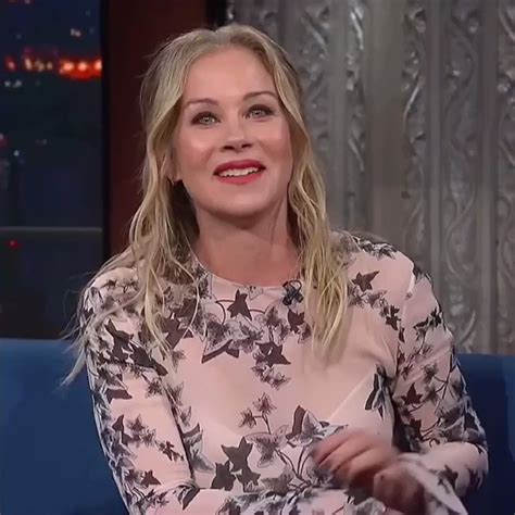 Vics On Twitter Christina Applegate Fancam To Bags By Clairo Zqez8hmgqt Twitter