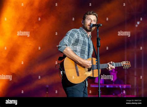 July 8 2021 Chicago Illinois Us Musician Brett Eldredge During