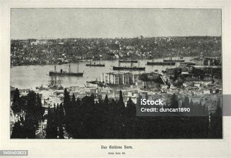 Ilustración De El Cuerno De Oro Ensenada Del Bósforo En Estambul