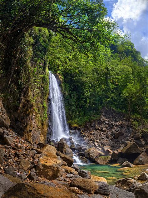 Trafalgar Falls Dominica