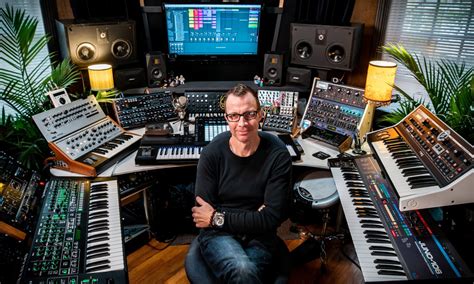 free ableton live pack ‘singularities based on vintage synths