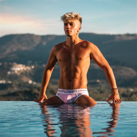 Adam Jakubowski Shirtless Celebs