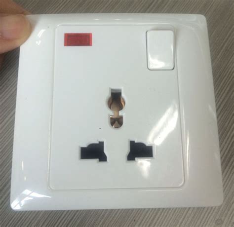 Universal Switched Socket Socket And Socket With Switch