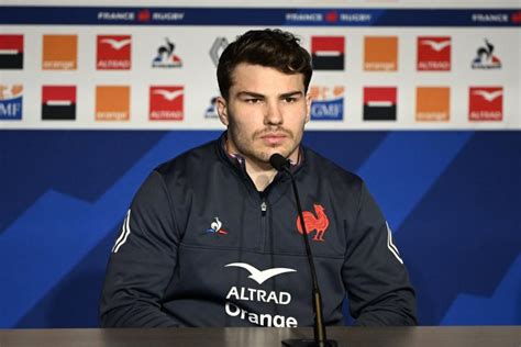 Antoine Dupont Semporte Contre Larbitrage En Conférence De Presse Blog Rct