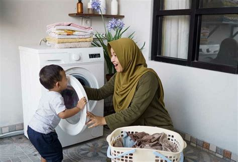 كيفية غسل ملابس الأطفال الرضع الاحتياطات والنصائح والمزيد