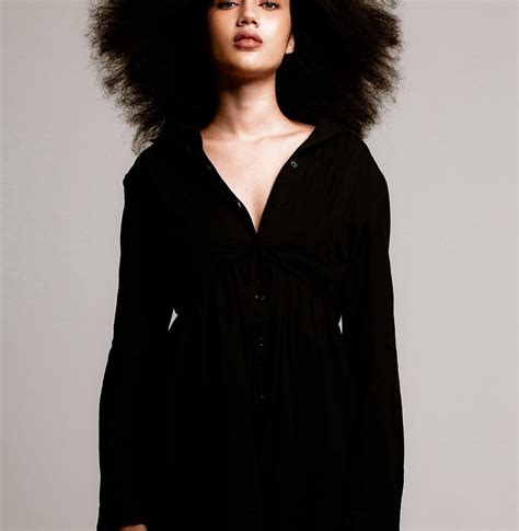 Manuella Versatile Model Toabh