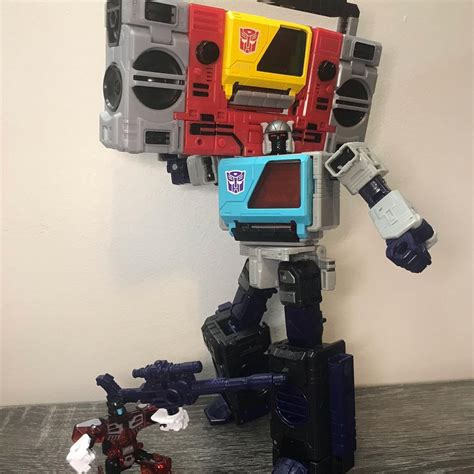 Transformers Shattered Glass Blaster Official In Hand Images