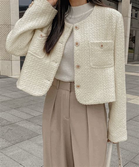 Best아우터🔥 하객룩💐 골드버튼크롭트위드자켓 에이블리