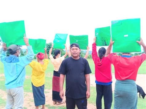 ဒီးမော့ဆိုမြို့နယ်ရှိ စစ်ဘေးရှောင် ပြည်သူများကို မိုးကာများ လှူဒါန်း
