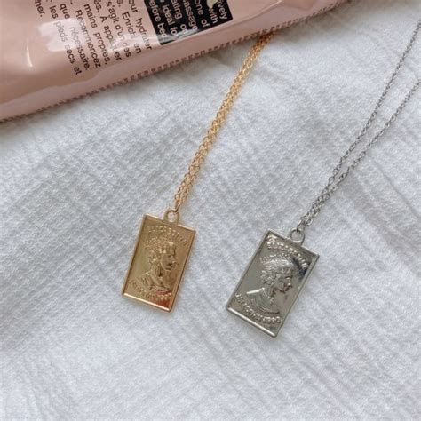 써지컬스틸 엘리자베스 사각 코인 목걸이 아이디어스 핸드메이드 수공예 수제 먹거리