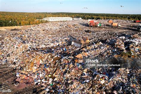 고형 가정 쓰레기로 매립 조감도 고형 폐기물 처리 및 매립 가스 수집 0명에 대한 스톡 사진 및 기타 이미지 0명 기체 물리 구조 더러운 Istock