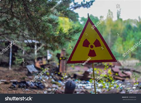 11608 Radioactive Area 이미지 스톡 사진 및 벡터 Shutterstock