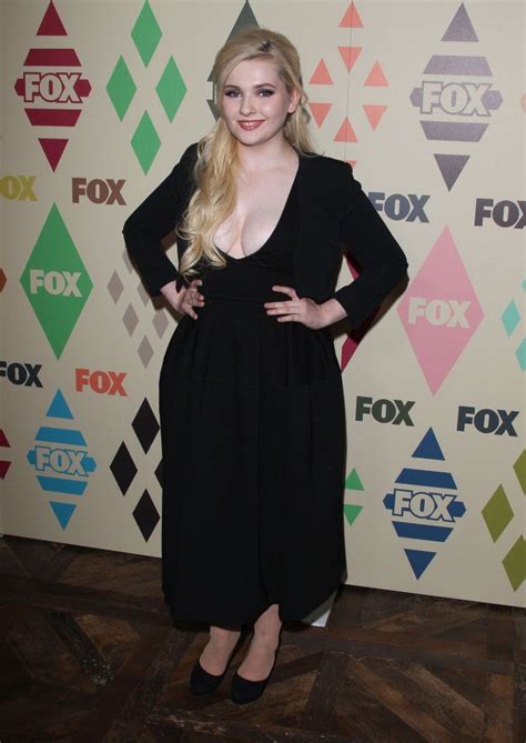 Abigail Breslin Cleavage Photos PinayFlixx Mega Leaks