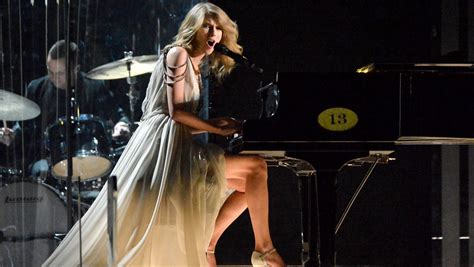 The Taylor Swift Hair Flip