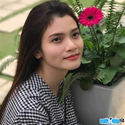 Ca Sĩ Phạm Phương Thảo