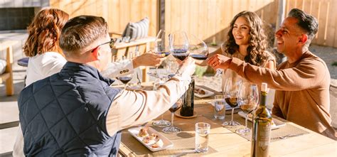 The Best Wine And Food Pairings At Napa Valley Wineries Napa Valley