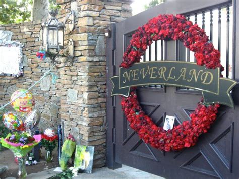 Michael Jacksons Neverland Ranch Entrance
