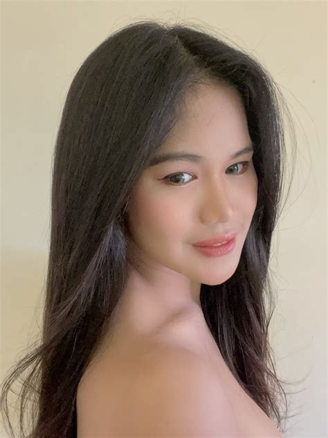 Margarette Female Escort In Singapore City Centre Singapore