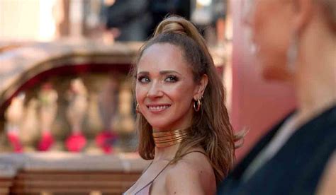 Ted Lasso Juno Temple Raves Over Keeleys Looks In Season Two