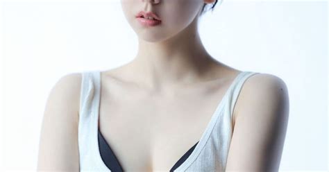 Legendary Idol Turned Actress S New Pixie Cut In Exposed Underwear Photoshoot Kpop Hit