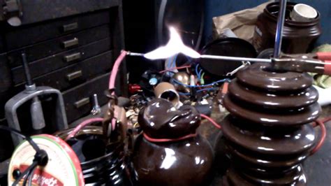 Extreme High Voltage Zvs Flyback Arcs Youtube