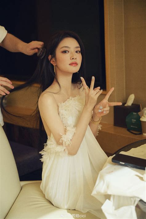 Chinese Celebrity Added A New Photo Chinese Celebrity