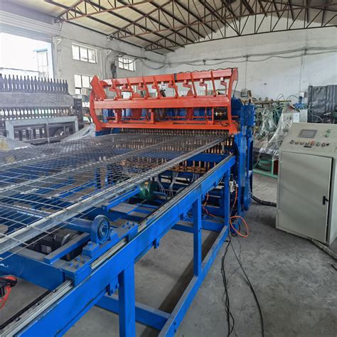 22m Full Automatic Welded Wire Mesh Fence Machine For Iraq Customer
