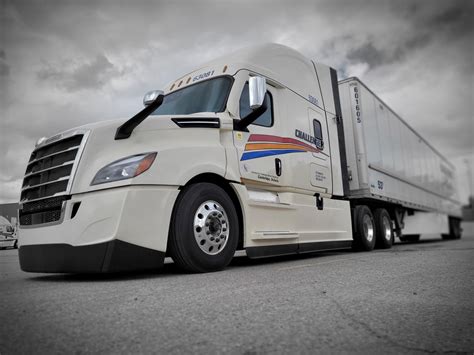 Challenger Motor Freight Wins Fleet Safety Best Fleet To Drive For Awards Desi Trucking
