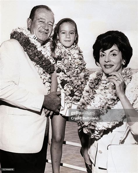 Actor John Wayne His Wife And Daughter Aissa Arrived In Honolulu