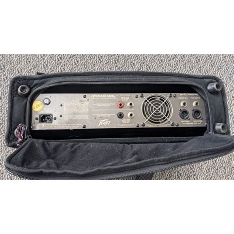 Peavey Megabass Digital Bass System 400 Watt Biamped Bass Head Wgator Case