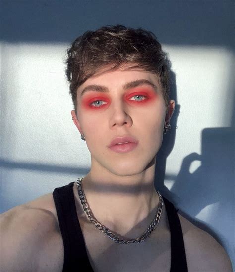 Spice On Twitter Maquiagem Para Homens Inspira O Maquiagem Editorial De Maquiagem