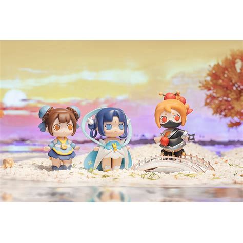 Mini World Mini Dream Girls Mini Figure Set Of 8