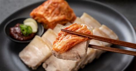 김치에 고기 싸서 먹었더니기분 좋게 하는 음식 8
