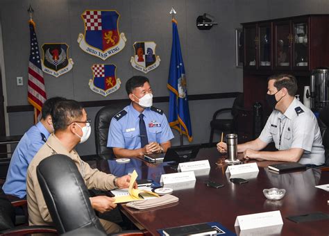 Republic Of Korea Jcs J2targets Visits 363d Isr Wing Sixteenth Air