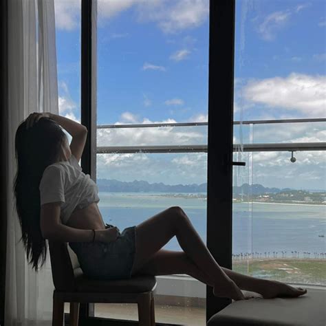 Listen To Ph I Chia Tay Th I Qhp Remix By Joyce In Related Tracks Gi Th Em I Hai Ta M T