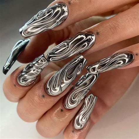 45 Metallic Nail Designs To Try From Milky Mirrors To 3d Chrome