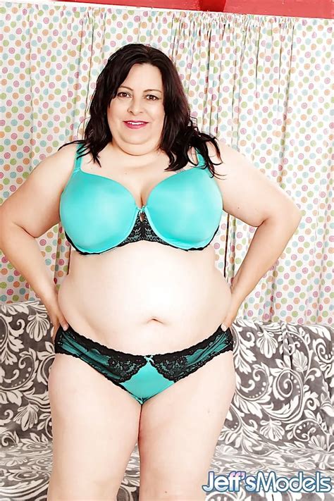 Chubby Brunette Porn Pics Nude Women In Free Sex Photos Xhamster