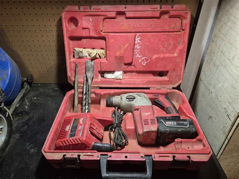 Milwaukee M28 Redlithium Xc Rotary Hammer Drill Kit Drills