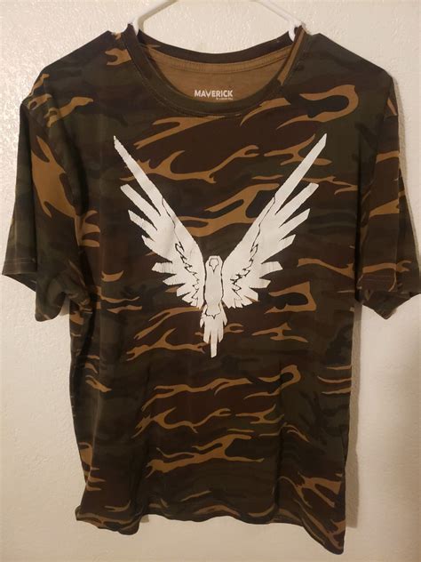 Maverick By Logan Paul Camouflage T Shirt Size Mens Gem