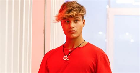 Denis Dosio Fermato Dalla Polizia Trovato Mezzo Nudo Nel Bosco Con Un Ragazzo FOTO MondoTV24